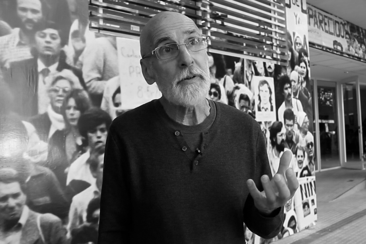 Eduardo Gil recibe el premio a la trayectoria del Salón nacional de ...