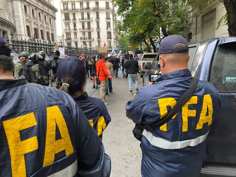 Una Policía Federal por fuera de la ley – Andar